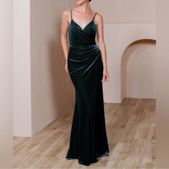 Revelry | Dresses | Revelry Rory Emerald Green Velvet Maxi Dress Ruched ...